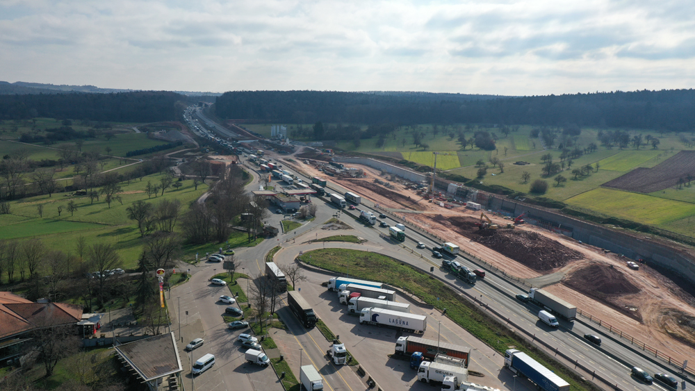 Sechsstreifiger Ausbau der A8 bei Pforzheim & Enztalquerung